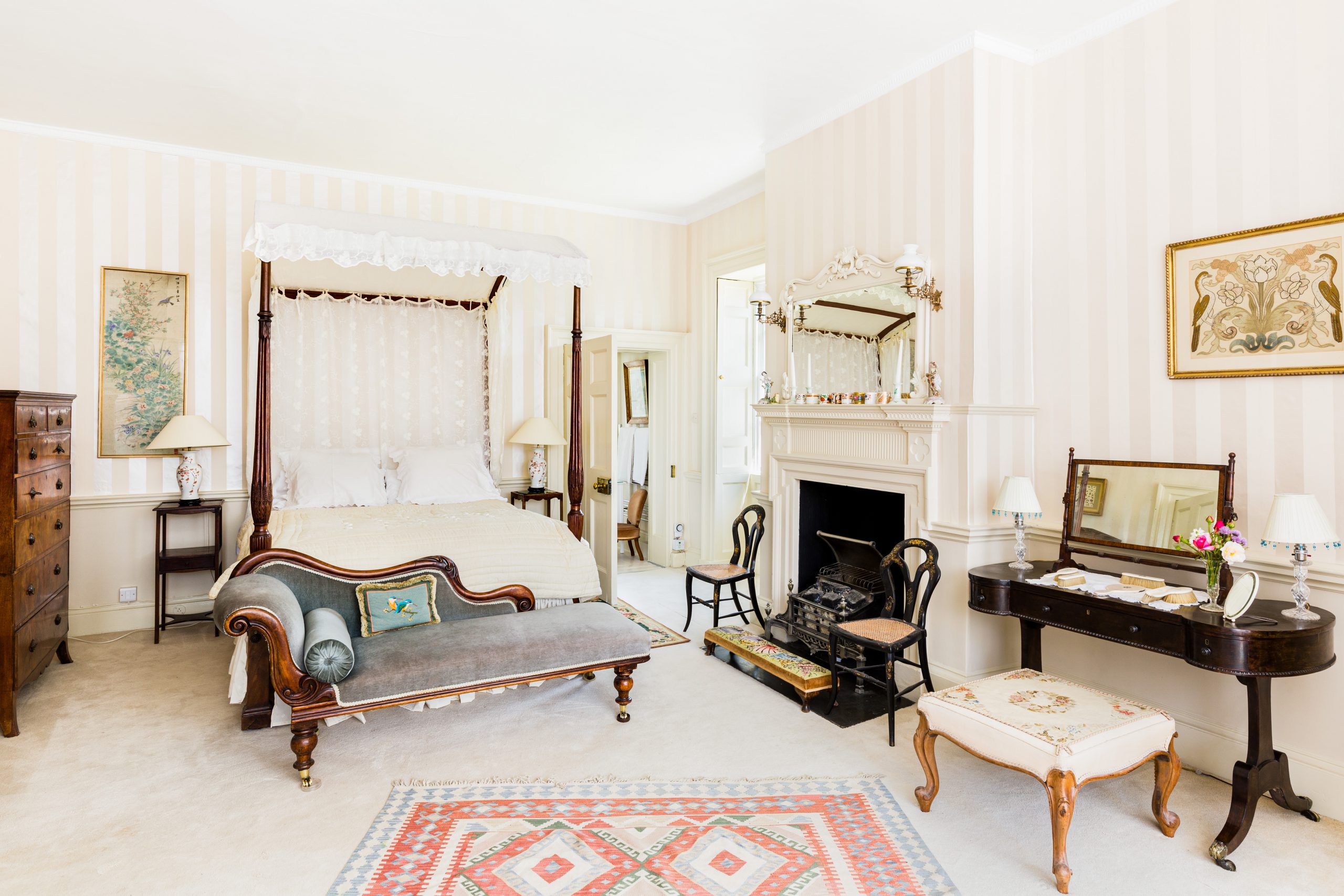 Rooms With Lake View | The Lake Room | Upper Court